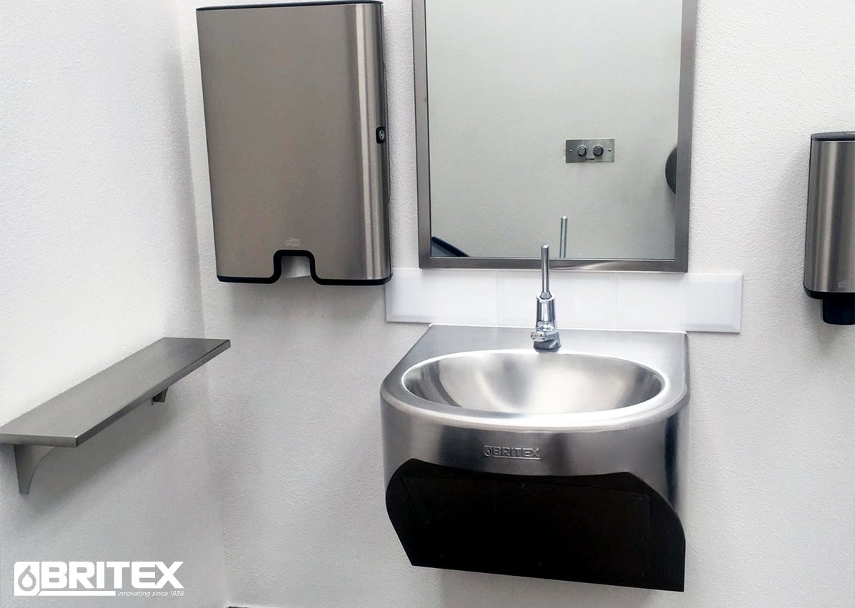 Amberton Beach Bar & Kitchen Amenities with range of Britex Stainless ...